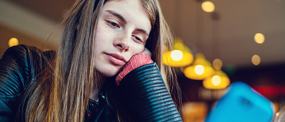 She’s not into you: 10 subtle ways she shows her lack of interest